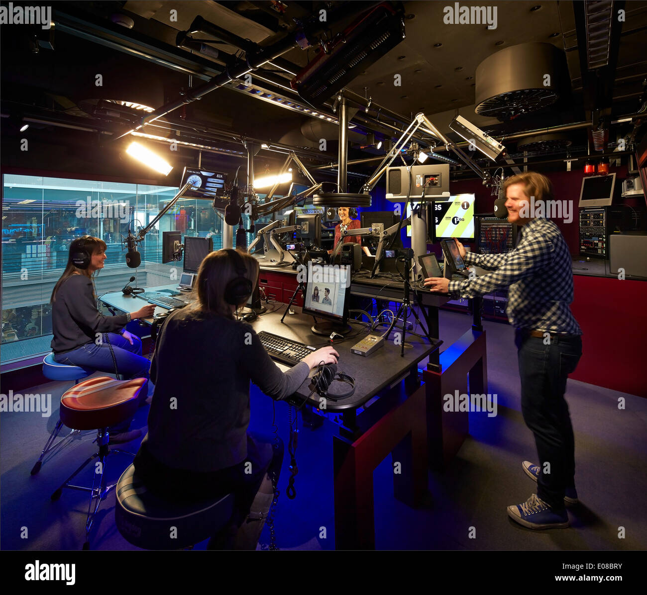 Bbc studio 1 immagini e fotografie stock ad alta risoluzione - Alamy