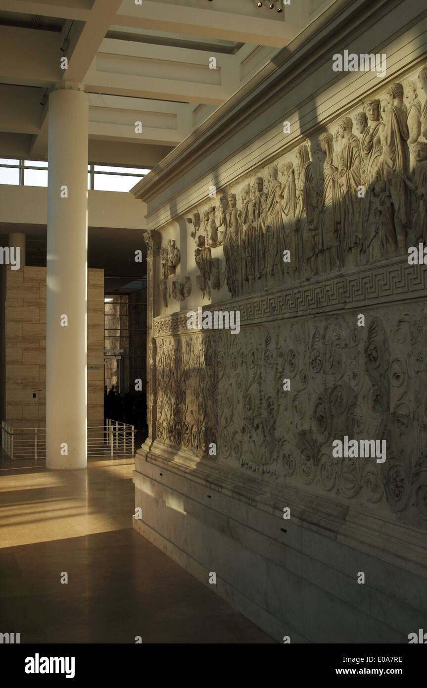 Arte romana. L'Italia. Ara Pacis Augustae. Processionale fregio e ...
