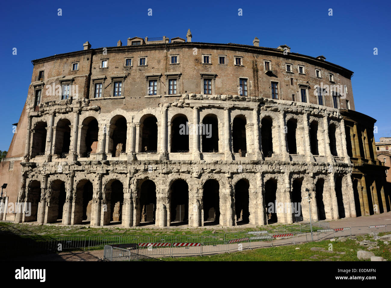 Teatro dell'antica roma immagini e fotografie stock ad alta risoluzione ...