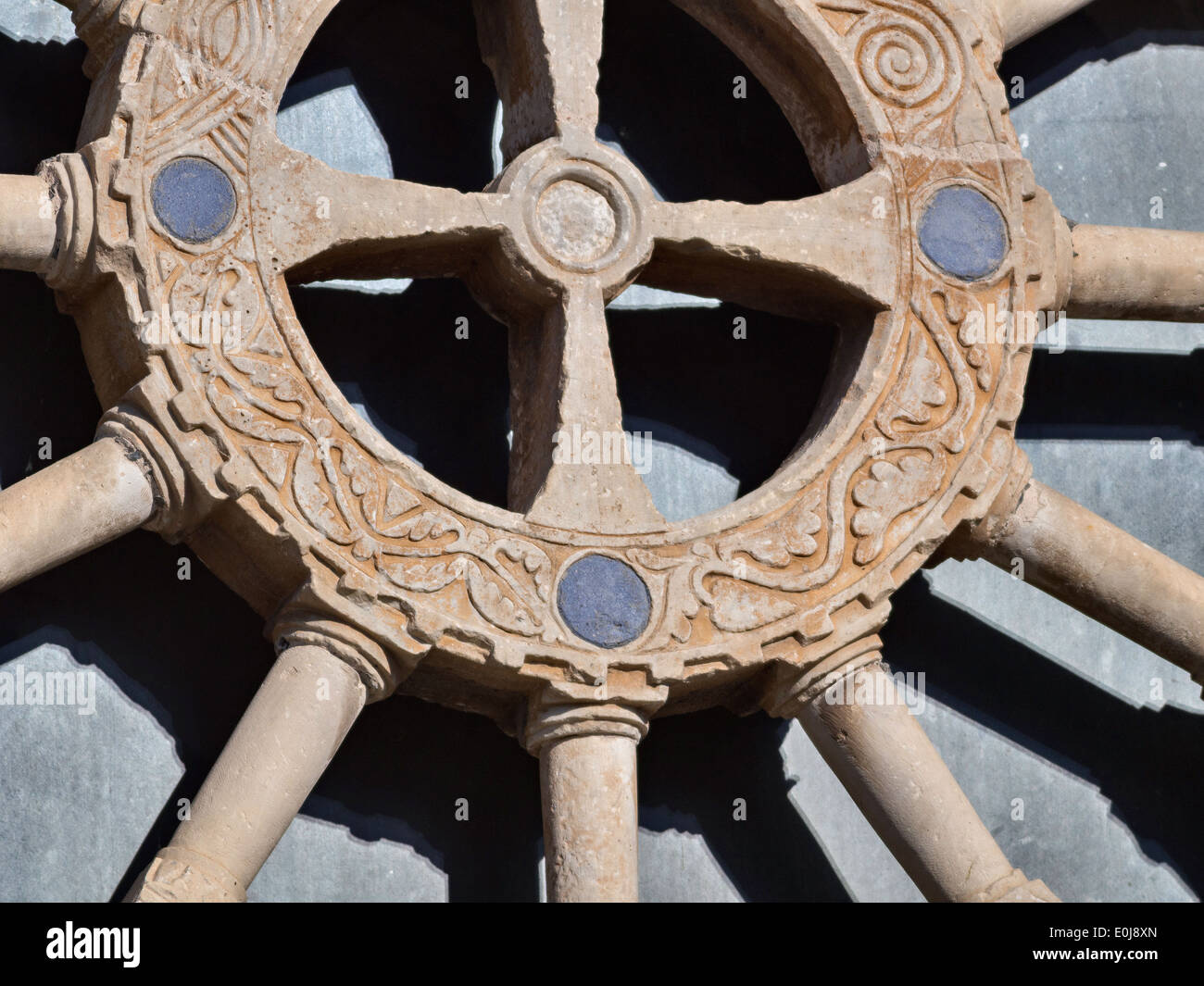 Rosone romanico immagini e fotografie stock ad alta risoluzione - Alamy