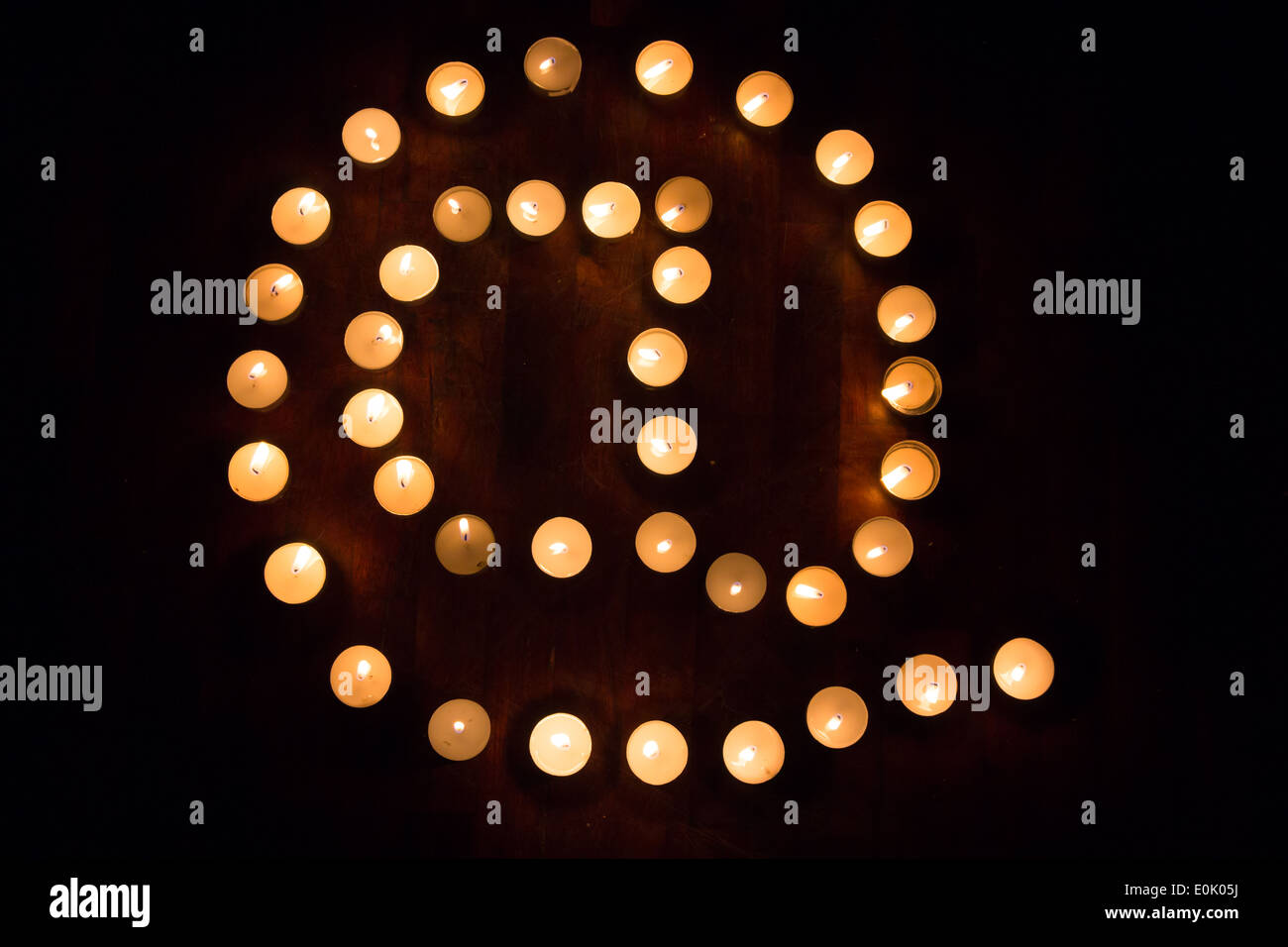 Simbolo della candela immagini e fotografie stock ad alta risoluzione ...