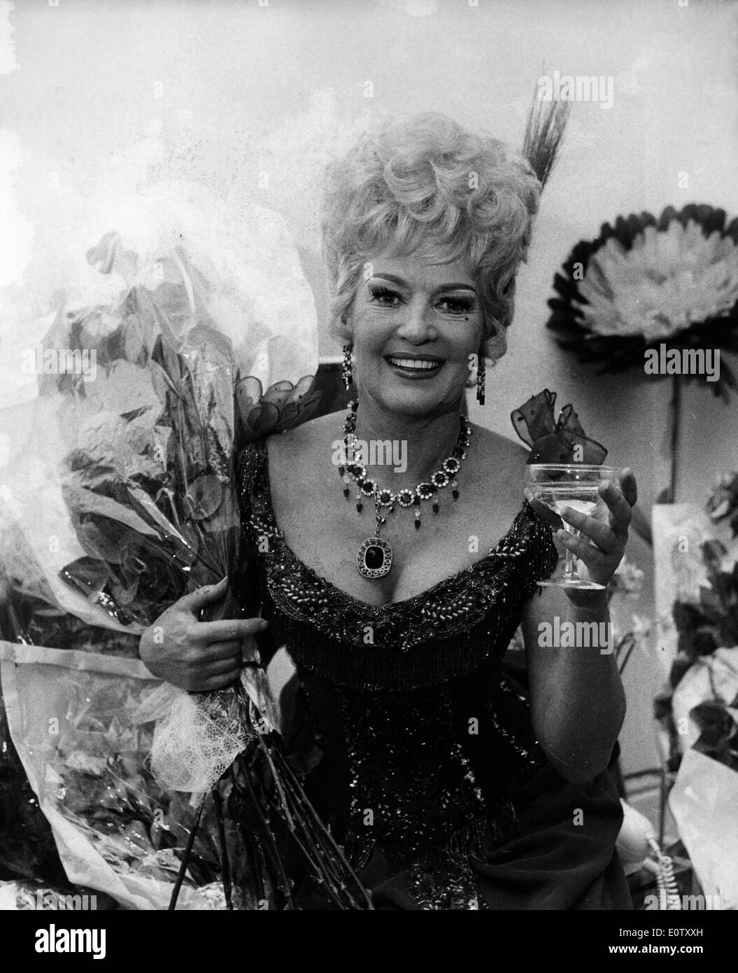 The actress betty grable immagini e fotografie stock ad alta ...