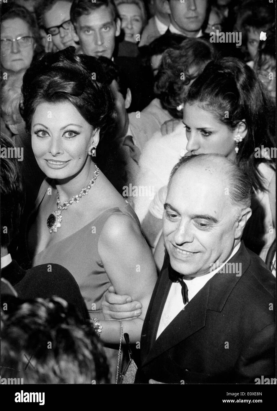 Sophia loren husband carlo ponti immagini e fotografie stock ad alta risoluzione - Alamy