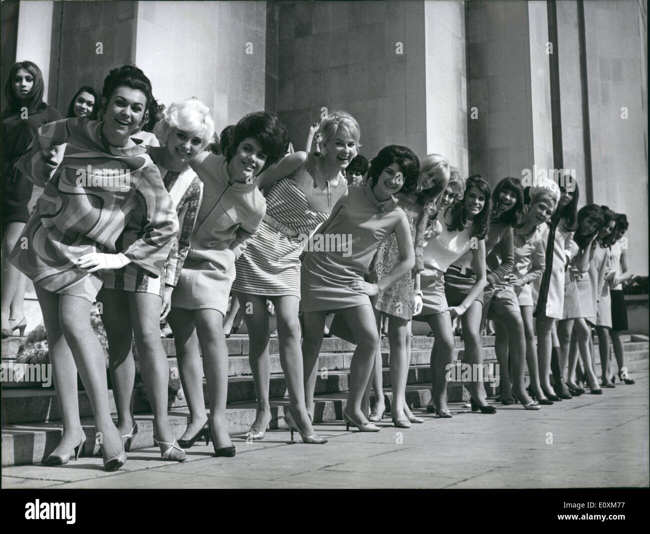 Ragazze francesi immagini e fotografie stock ad alta risoluzione - Alamy