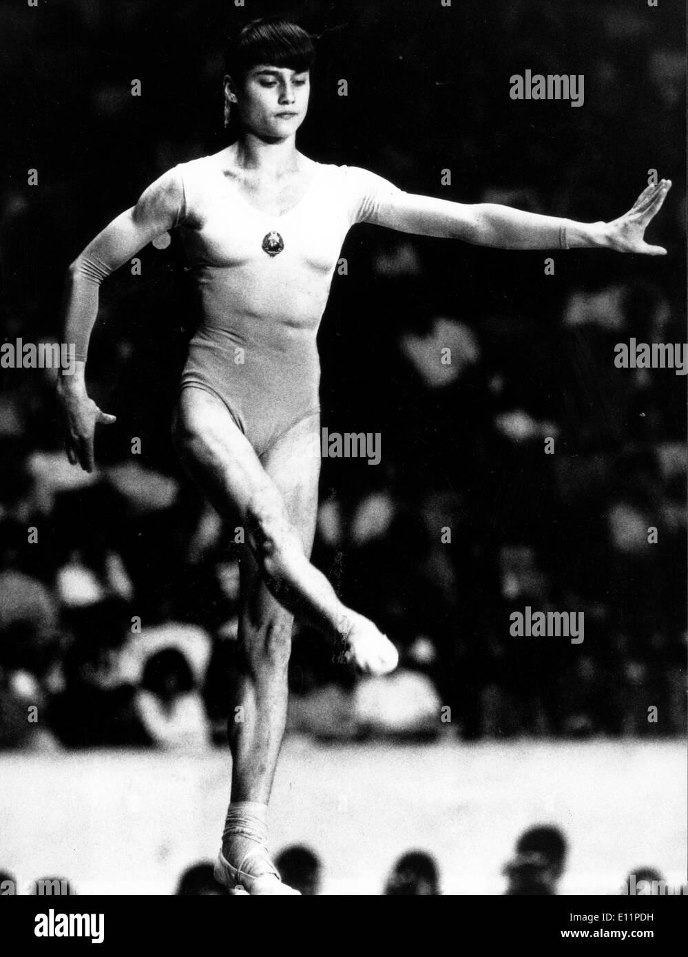 Nadia comaneci immagini e fotografie stock ad alta risoluzione - Alamy