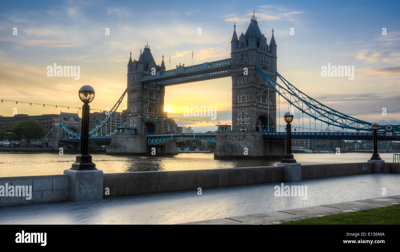 Ponte tower immagini e fotografie stock ad alta risoluzione - Alamy