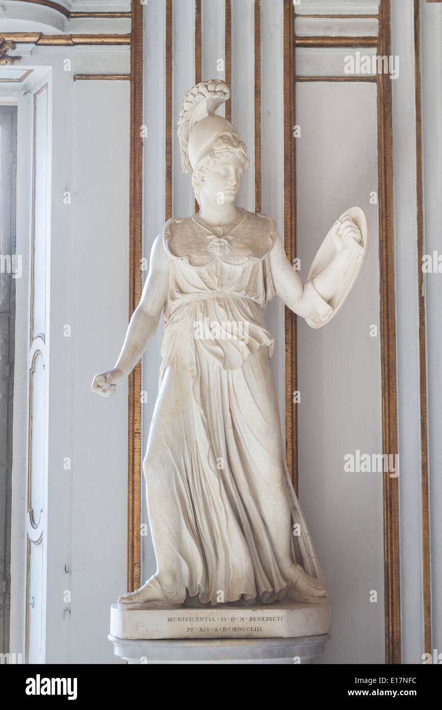 Athena promachos statue immagini e fotografie stock ad alta risoluzione ...