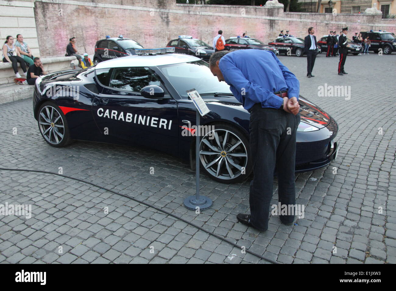 Carabinieri veicolo roma immagini e fotografie stock ad alta ...