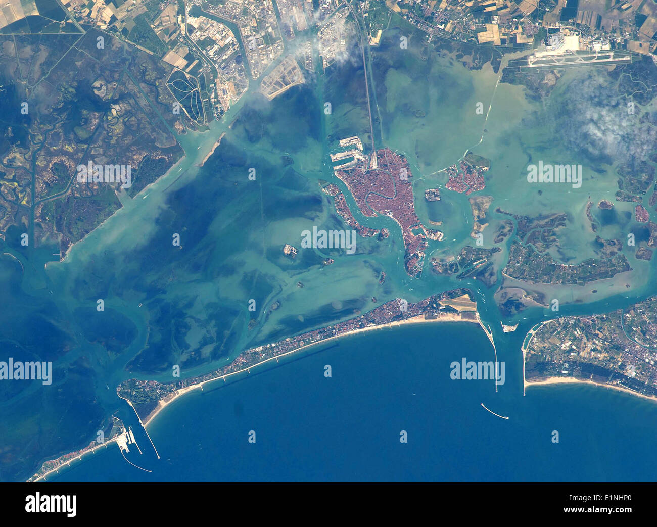 Laguna di venezia dal satellite immagini e fotografie stock ad alta ...