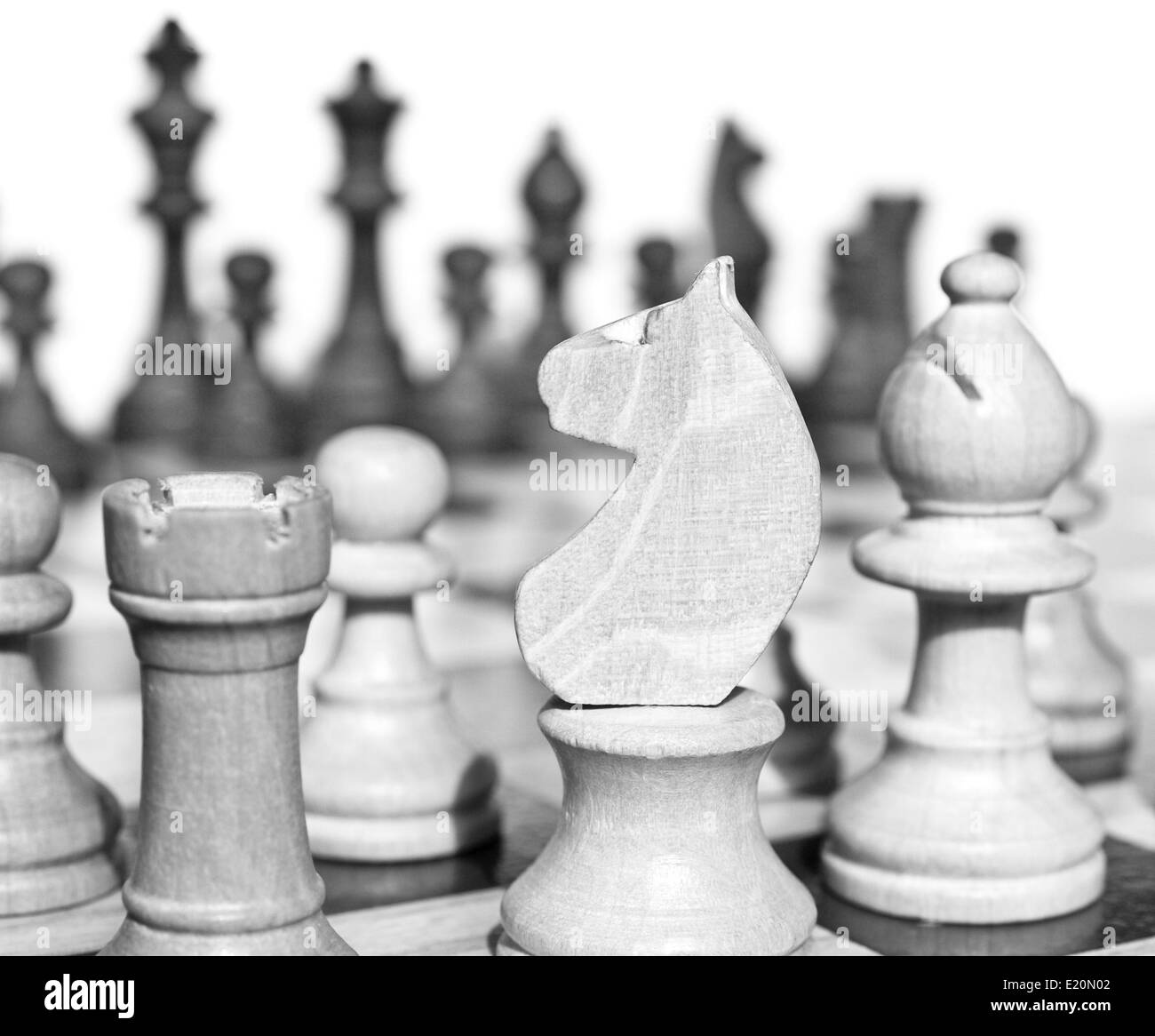 Scacchiera di legno Foto e Immagini Stock in Bianco e Nero - Alamy