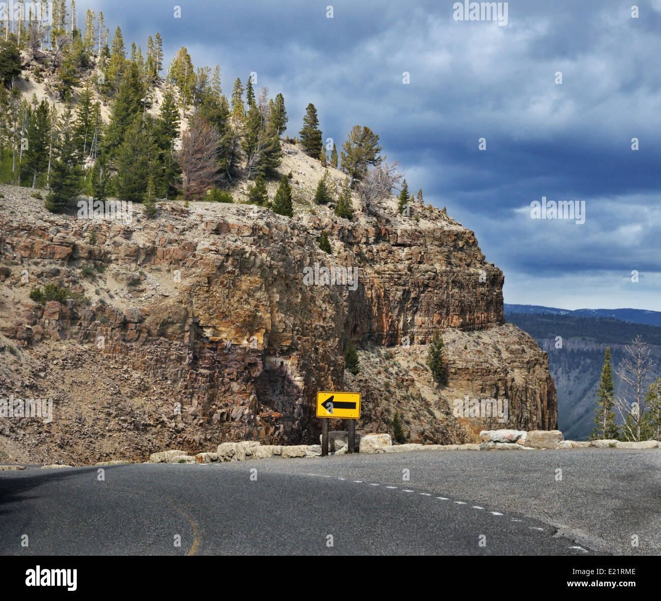 Curva stradale immagini e fotografie stock ad alta risoluzione - Alamy