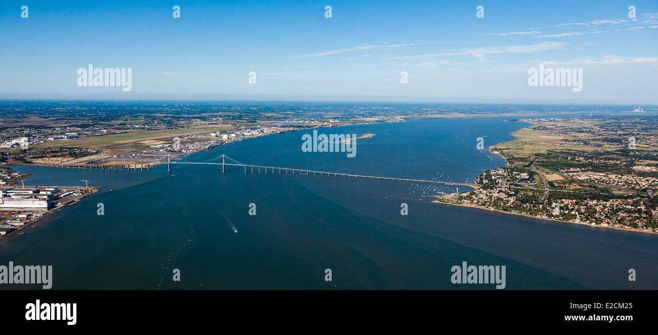 Francia Loire Atlantique Saint Nazaire il ponte sopra il fiume Loira ...