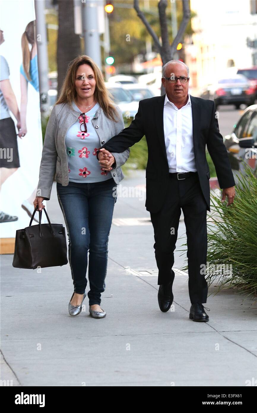 Daisy Duke Catherine Bach passeggiate in Beverly Hills con mio marito ...
