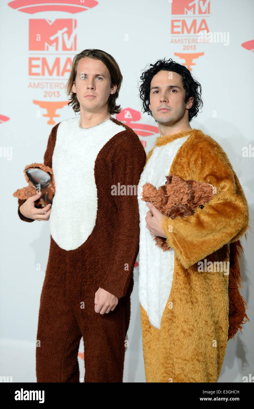 Bard ylvisaker and vegard ylvisaker of ylvis immagini e fotografie ...