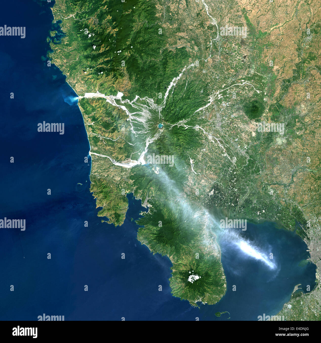 Vulcano Pinatubo, Filippine, True Color satellitare immagine. Mount ...