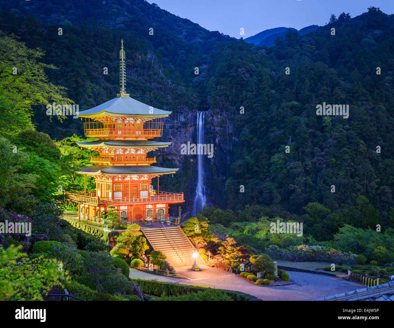 Kumano nachi taisha immagini e fotografie stock ad alta risoluzione - Alamy