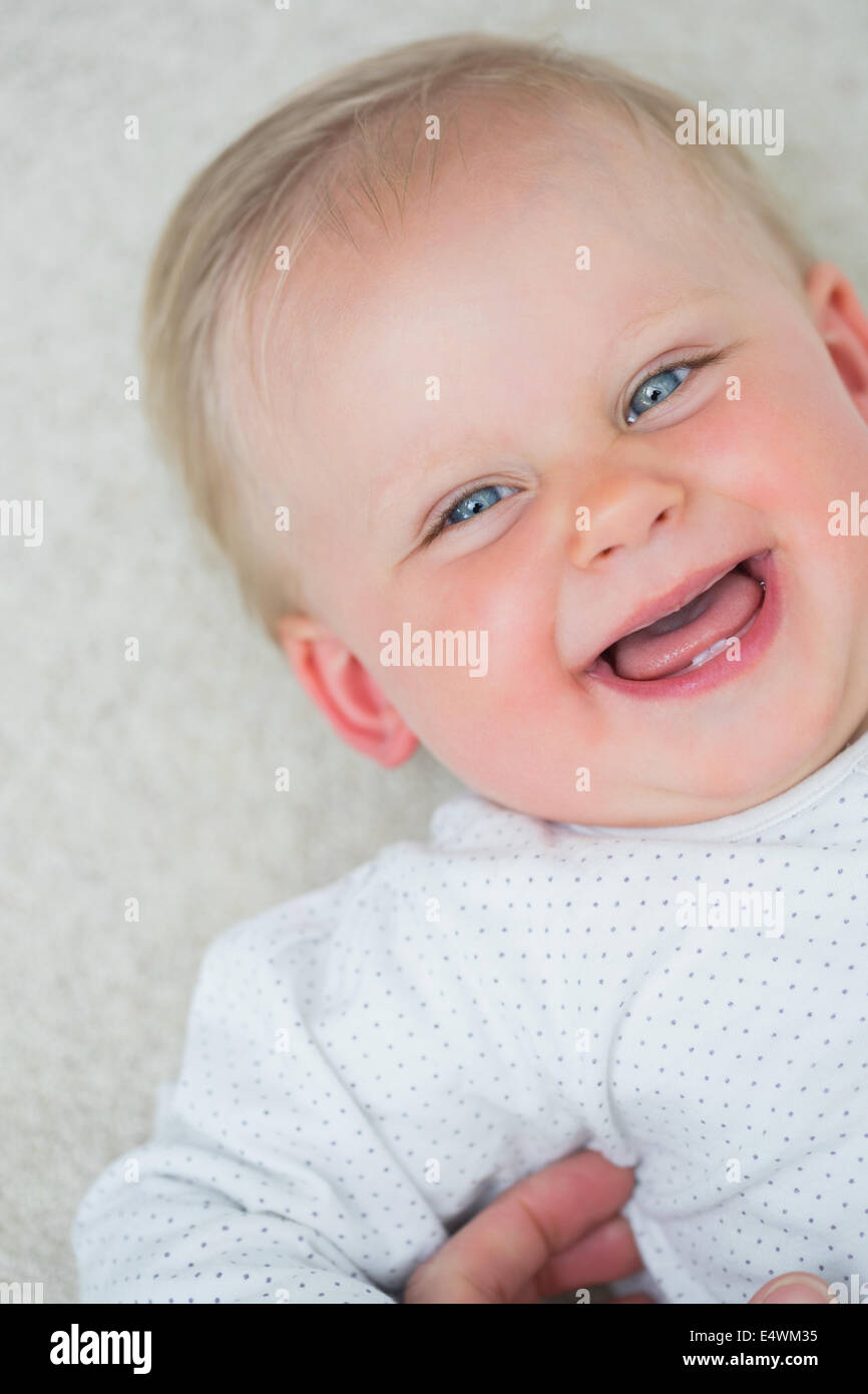 Solleticare bambino immagini e fotografie stock ad alta risoluzione - Alamy