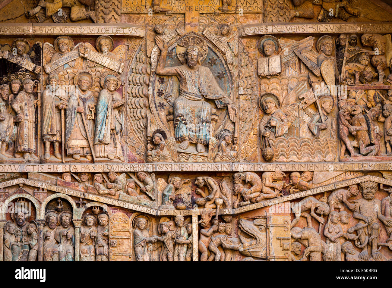 Conques tympanum immagini e fotografie stock ad alta risoluzione - Alamy