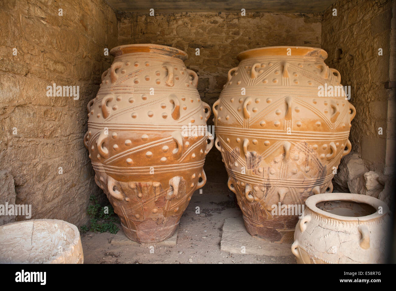 Anfore greche immagini e fotografie stock ad alta risoluzione - Alamy