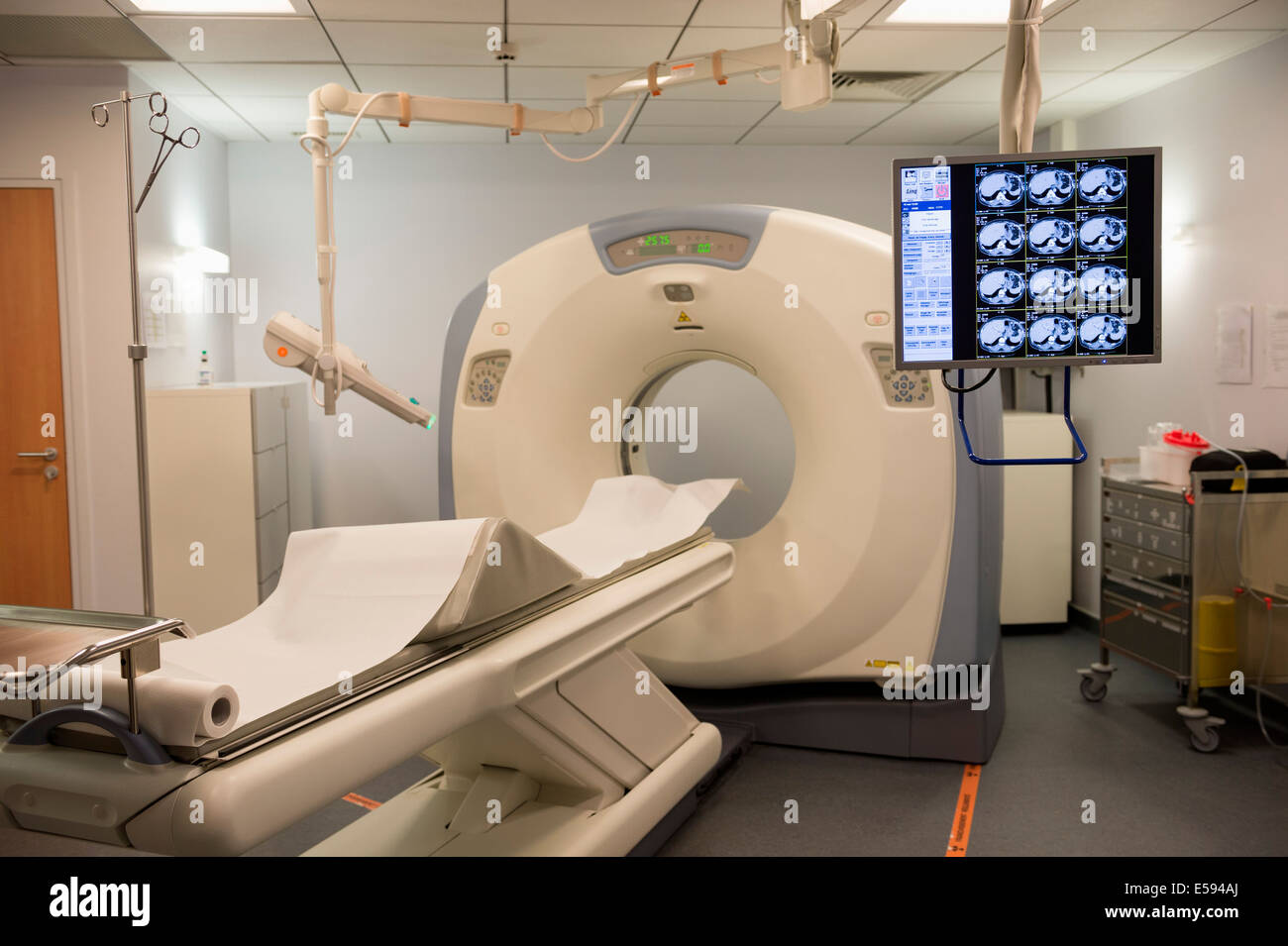 Color mri immagini e fotografie stock ad alta risoluzione - Alamy