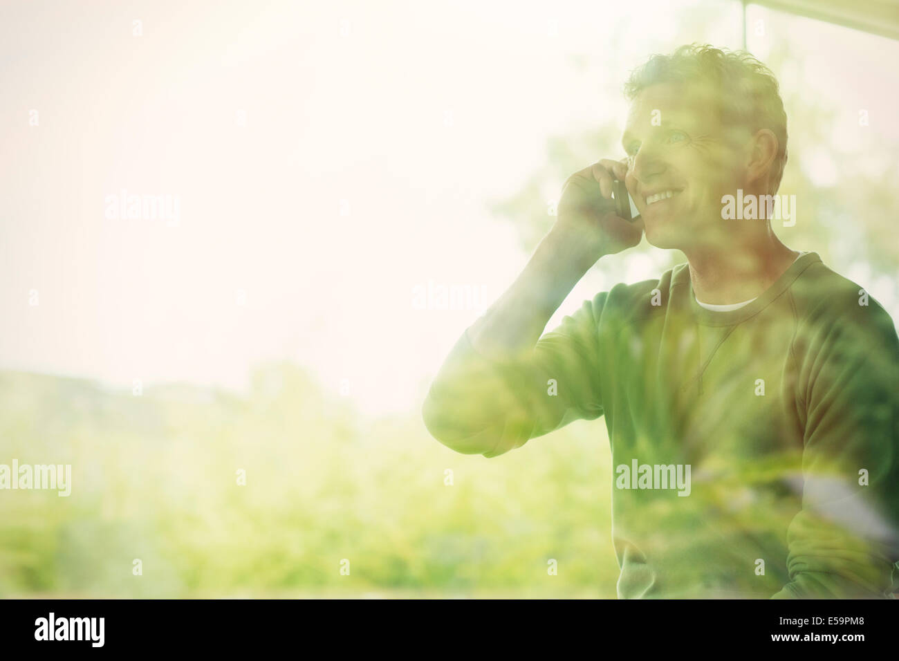 Persone Che Parlano A Telefono Immagini e Fotos Stock - Alamy