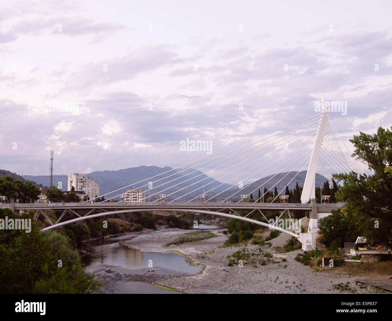 Building podgorica montenegro immagini e fotografie stock ad alta ...