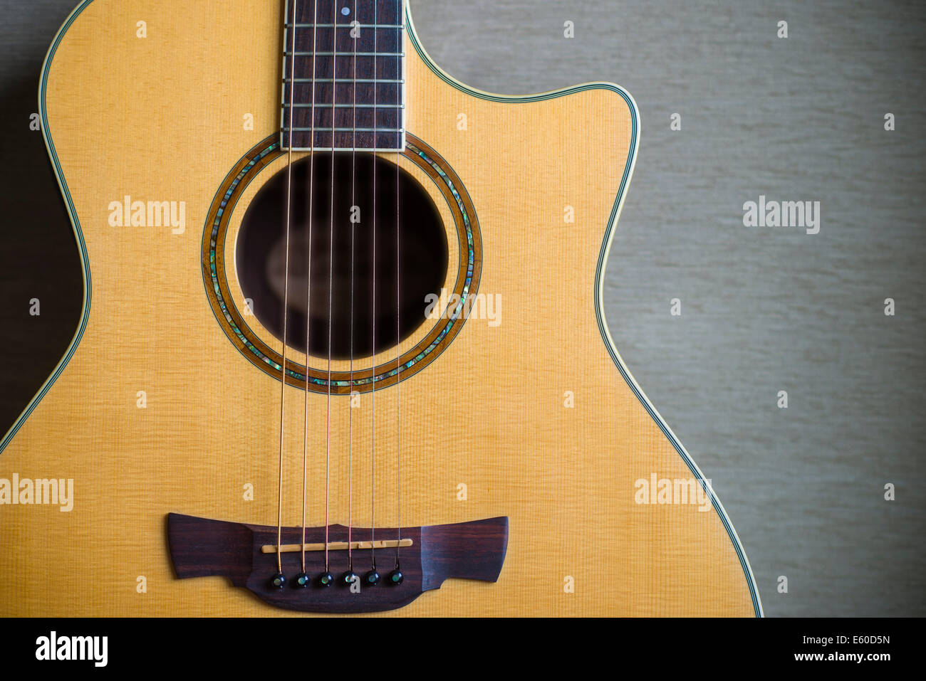 Chitarra western immagini e fotografie stock ad alta risoluzione - Alamy