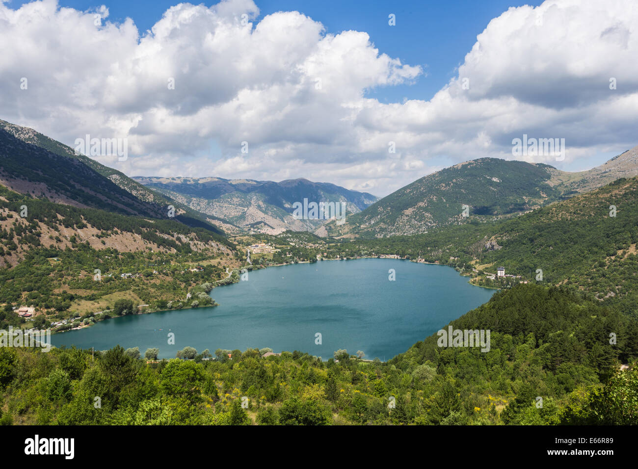 Lago di scanno immagini e fotografie stock ad alta risoluzione - Alamy