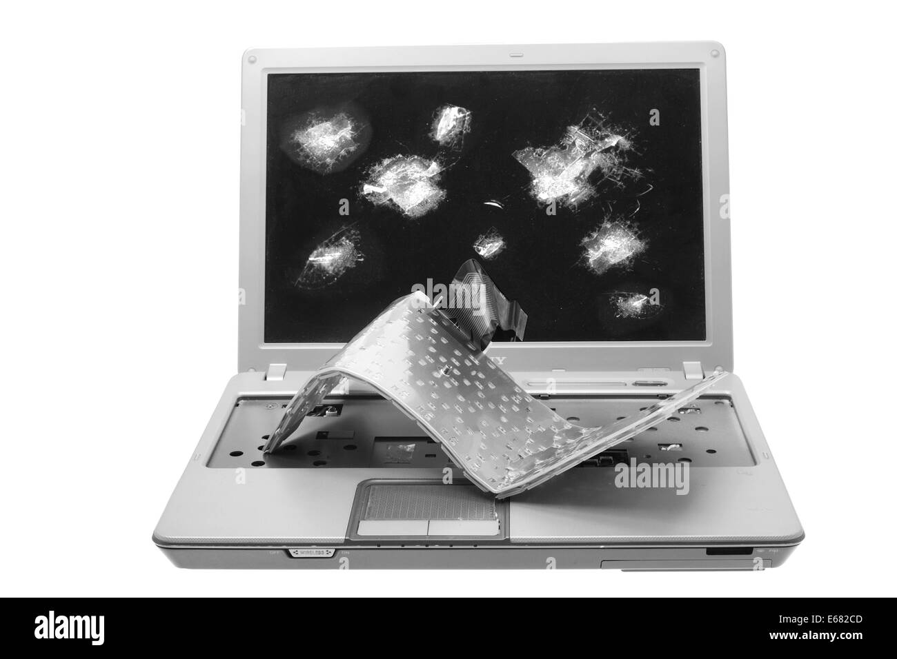 Schermo del computer rotto Foto e Immagini Stock in Bianco e Nero - Alamy