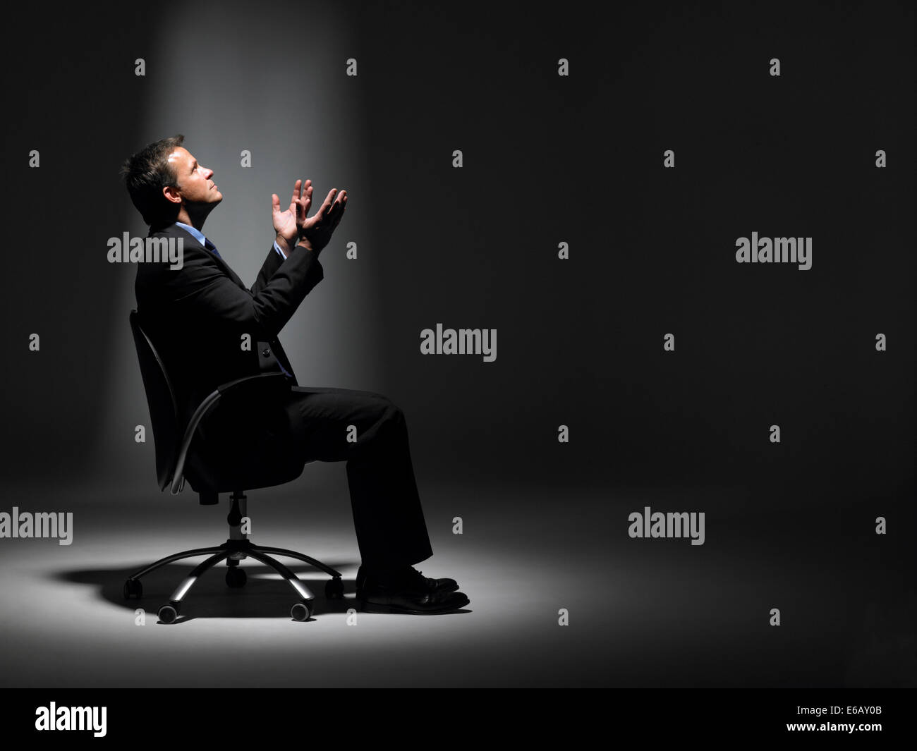 Preghiere disperate immagini e fotografie stock ad alta risoluzione - Alamy