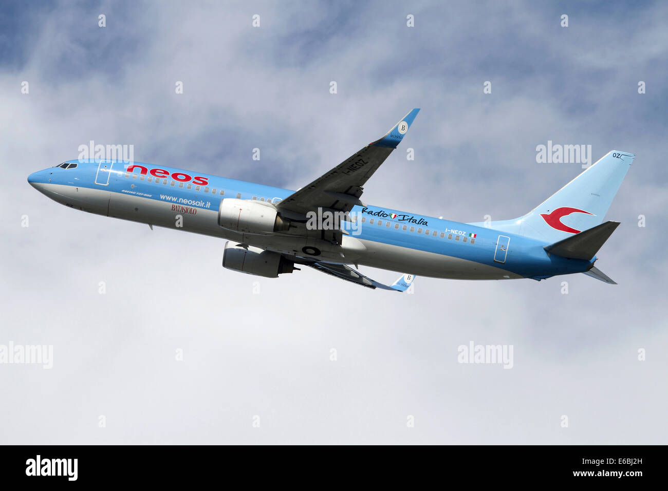 Aereo di linea neos immagini e fotografie stock ad alta risoluzione - Alamy