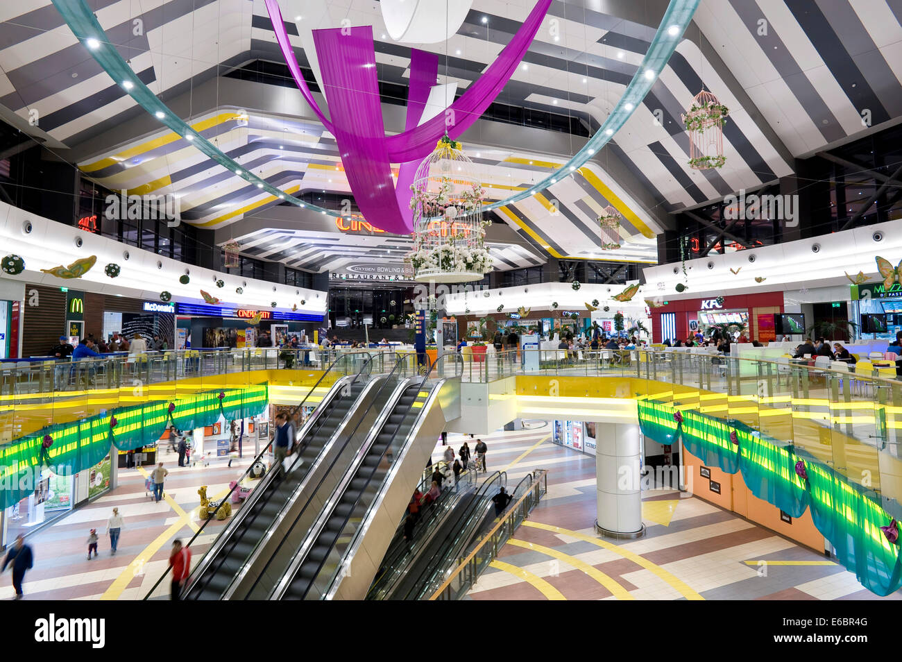 Centro commerciale bucarest centro commerciale immagini e fotografie ...