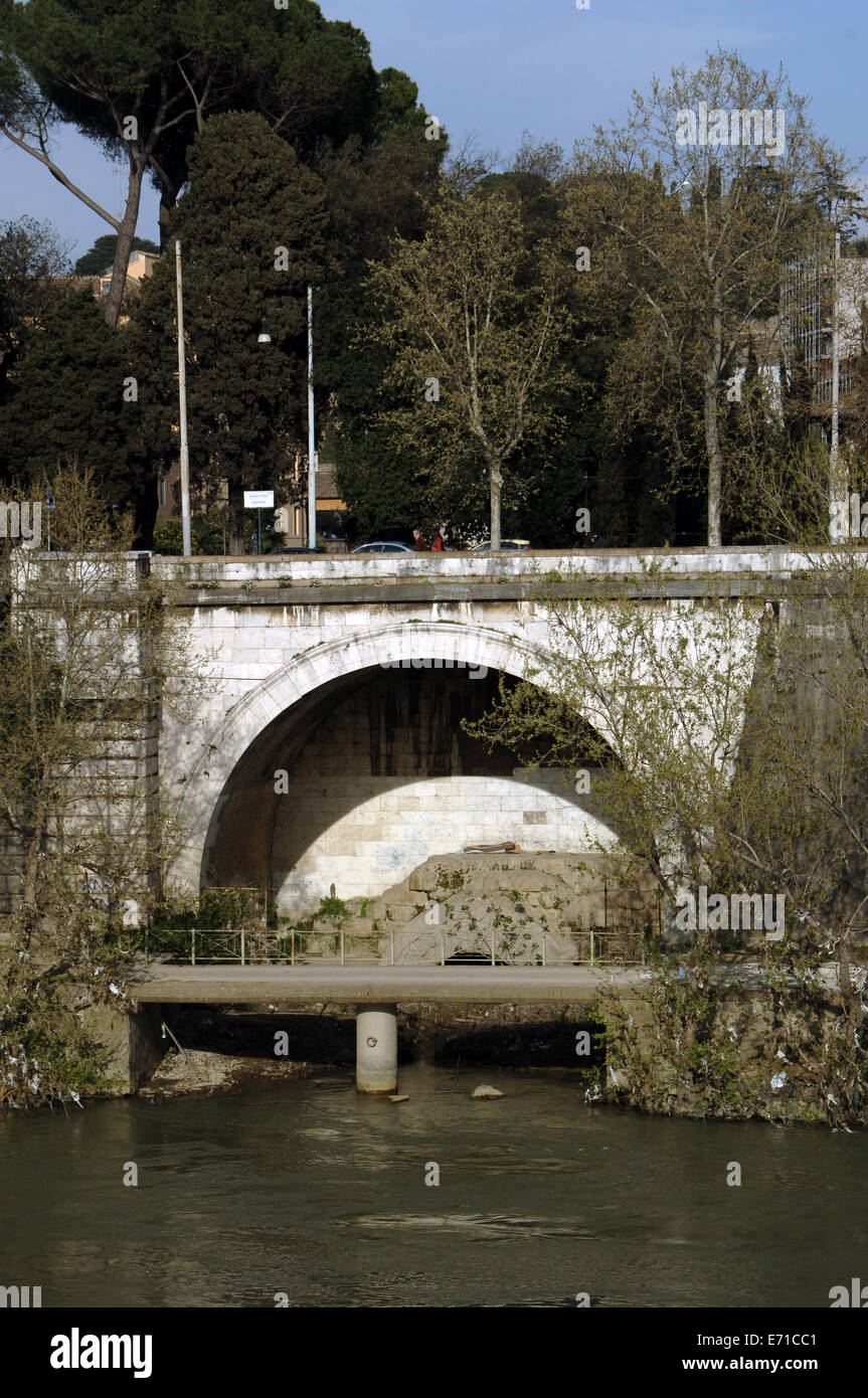 Cloaca maxima roma immagini e fotografie stock ad alta risoluzione - Alamy