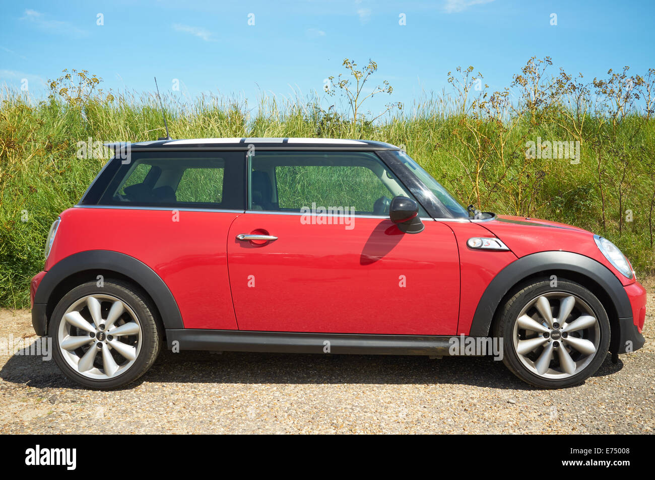 Mini one immagini e fotografie stock ad alta risoluzione - Alamy