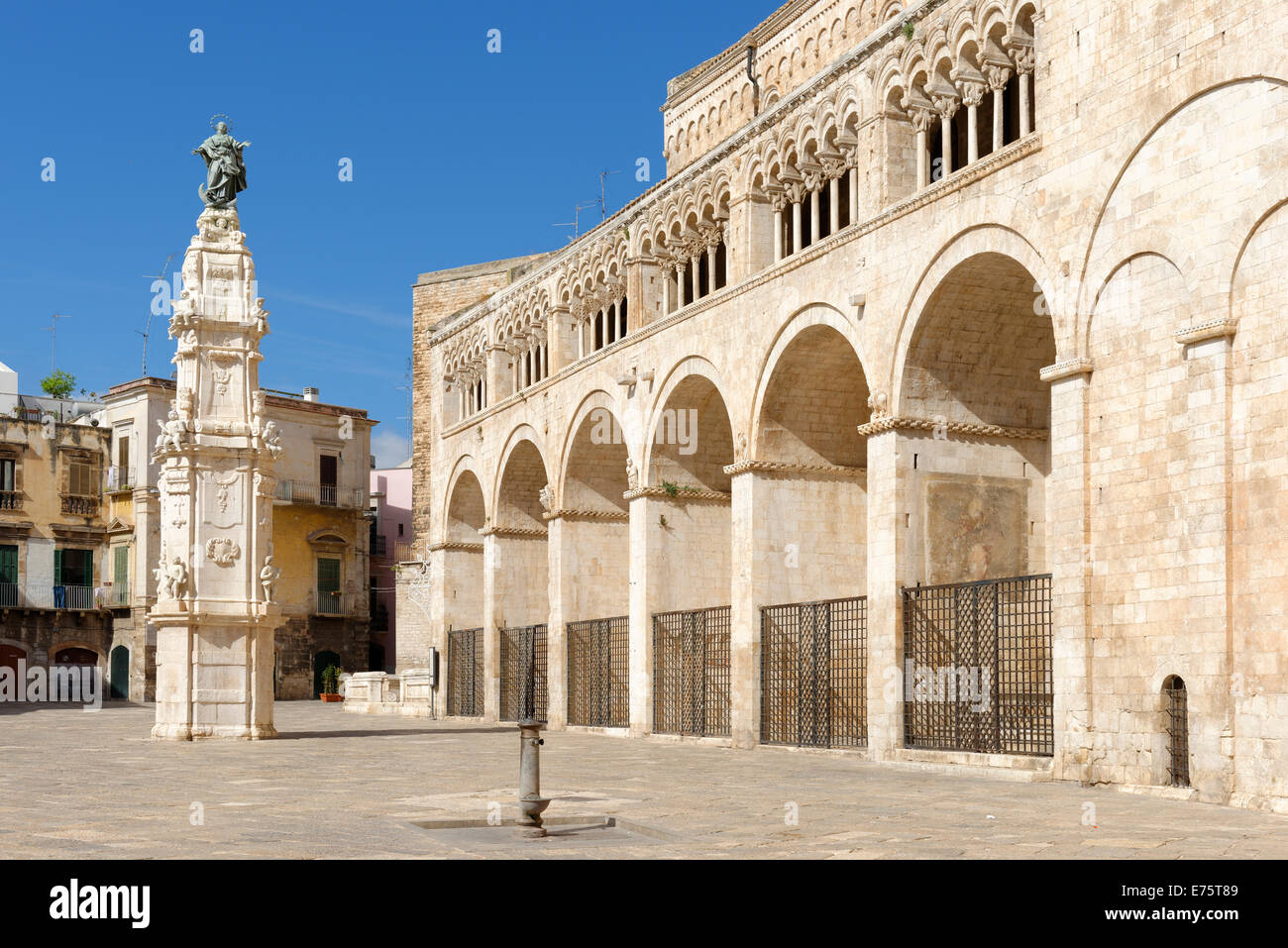 La Cattedrale di Bitonto, Bitonto, Puglia, Italia Foto stock - Alamy