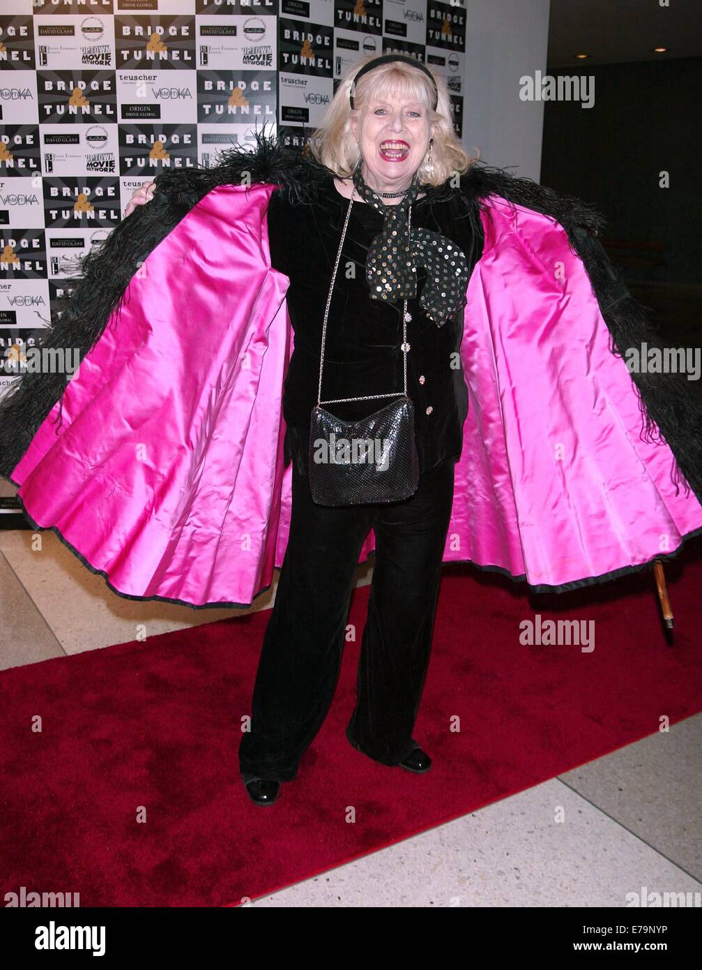 Sheila MacRae al Broadway apertura notturna di "Bridge e Tunnel' alla ...