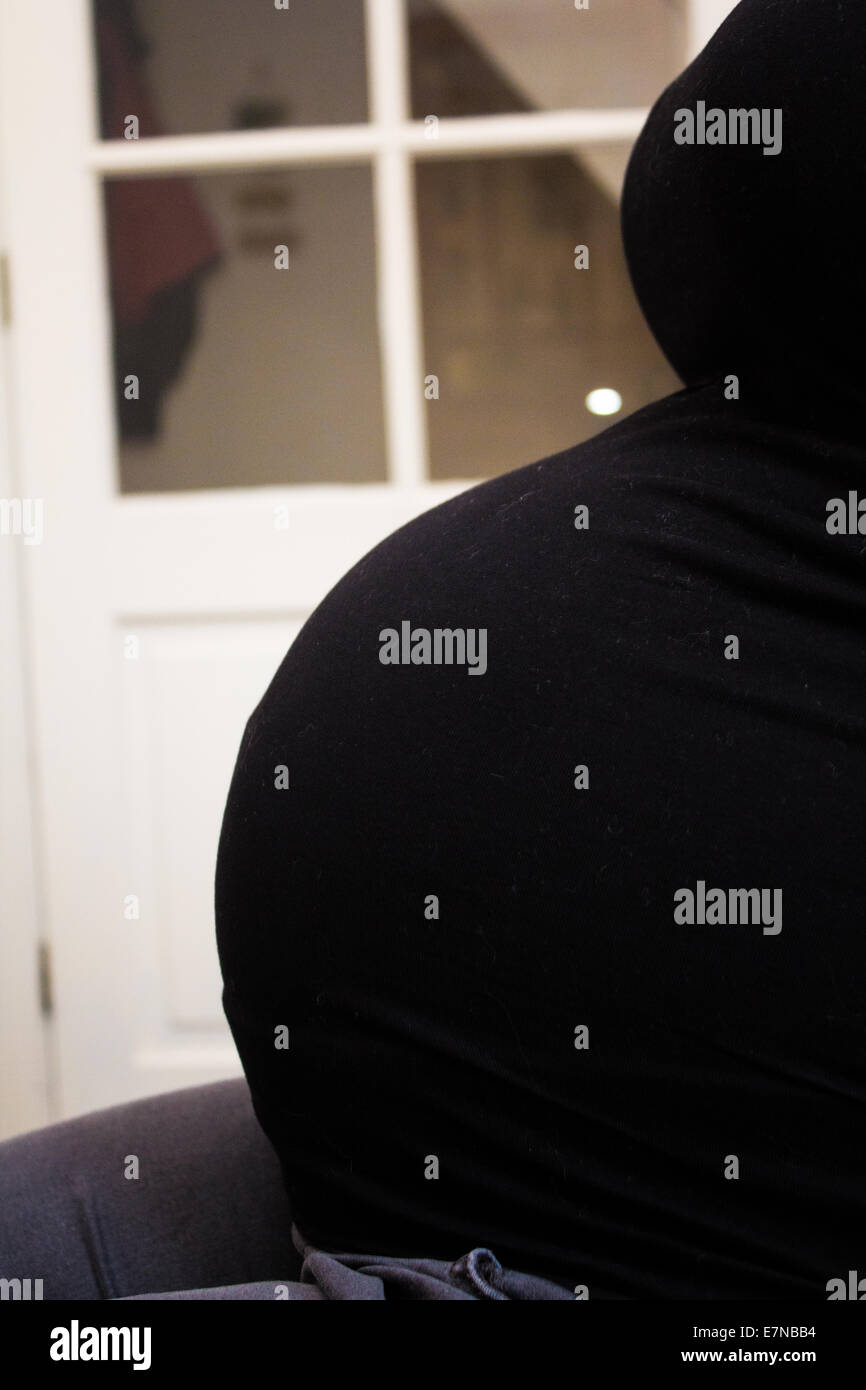 Corpo della donna incinta immagini e fotografie stock ad alta ...