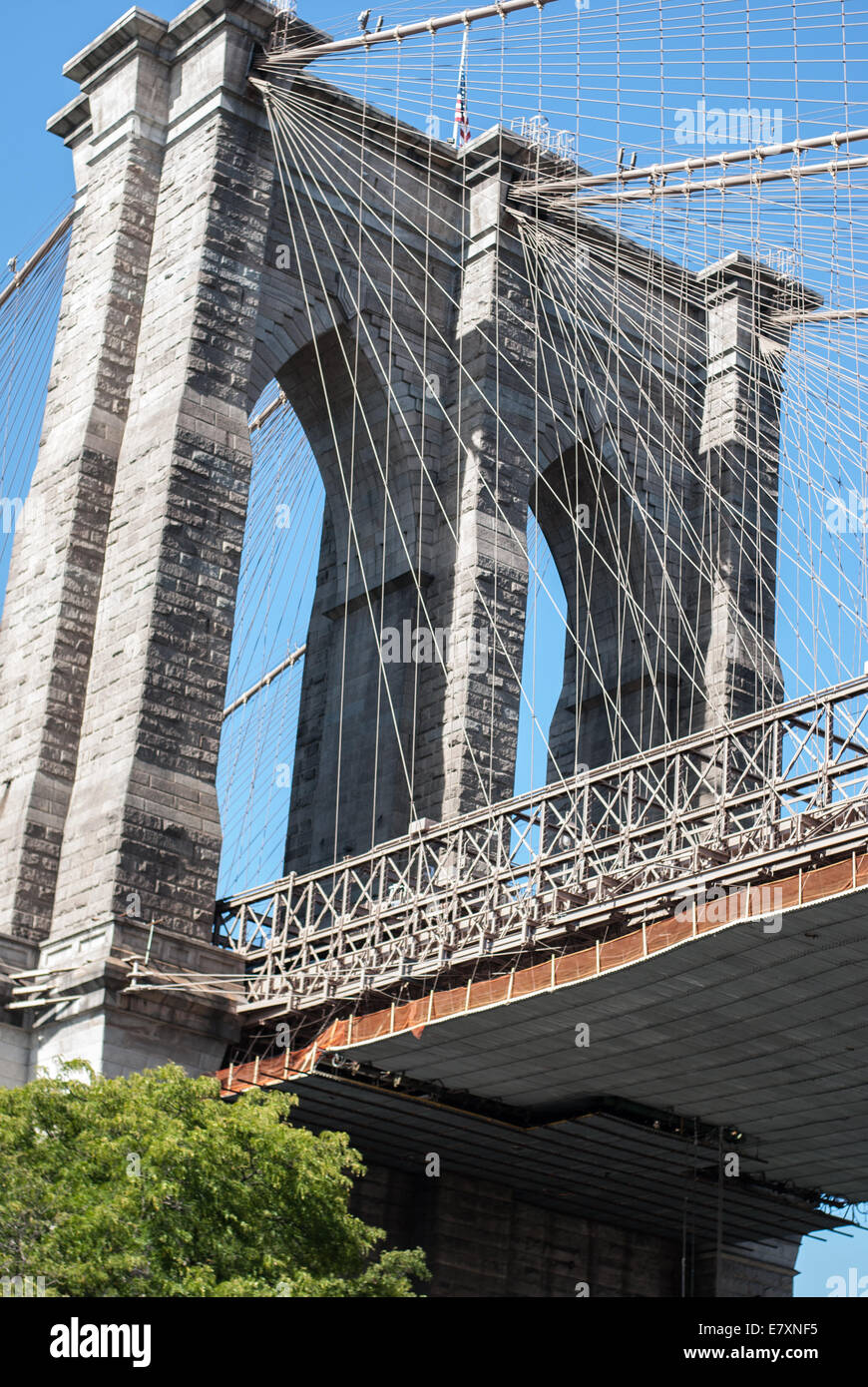 Sotto il ponte di brooklyn immagini e fotografie stock ad alta ...