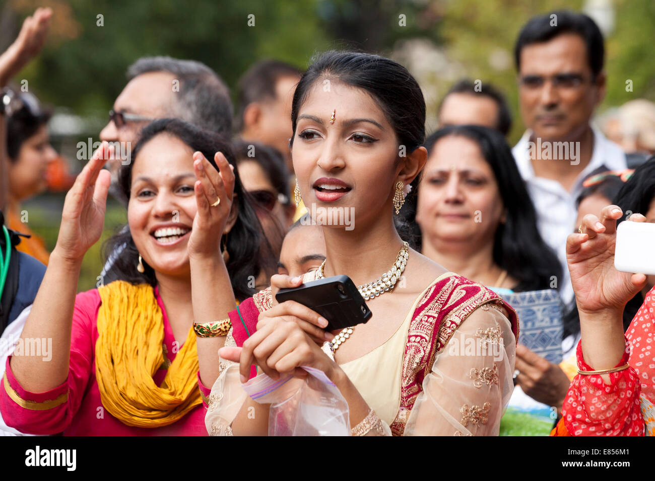 Traditional dress of indian women immagini e fotografie stock ad alta ...