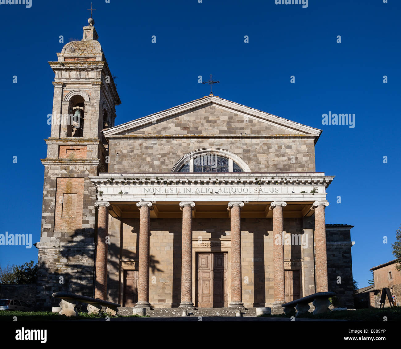 Portico romano immagini e fotografie stock ad alta risoluzione - Alamy