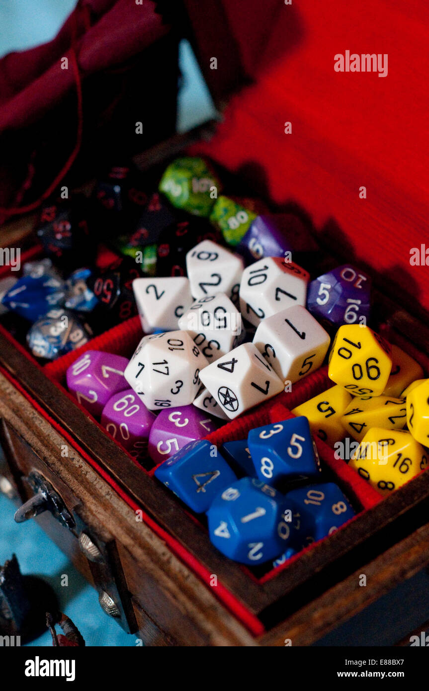 Dadi dodecaedro immagini e fotografie stock ad alta risoluzione - Alamy