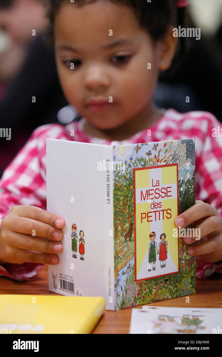 Catechismo cattolico immagini e fotografie stock ad alta risoluzione ...