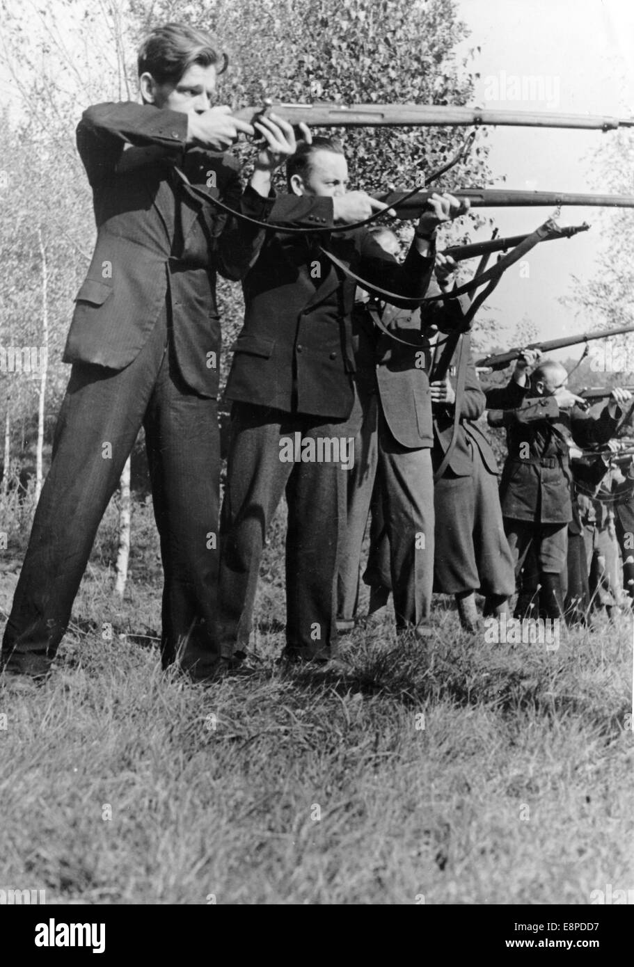 Il quadro della propaganda nazista mostra i Sudeten Germany Freikorps ...