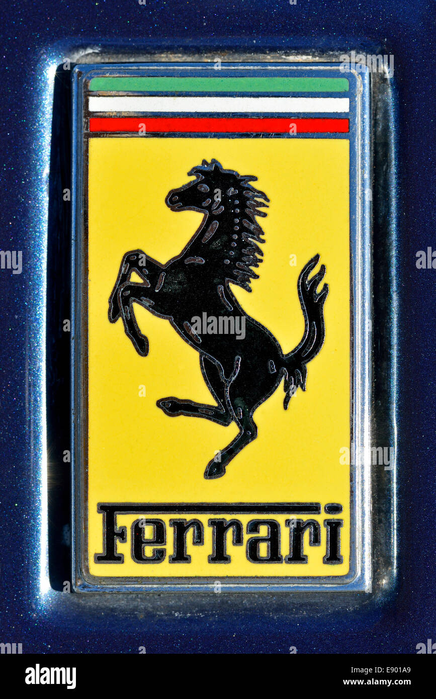 Ferrari badge immagini e fotografie stock ad alta risoluzione - Alamy