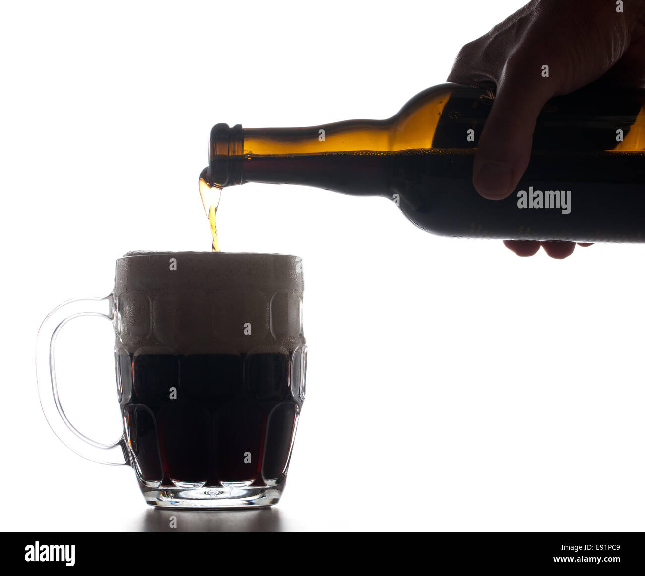 Pinta di birra con la testa immagini e fotografie stock ad alta ...