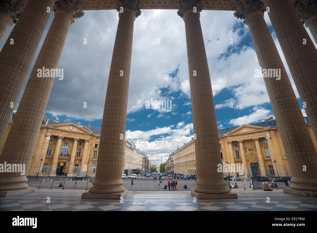 Colonne esterne al pantheon immagini e fotografie stock ad alta ...