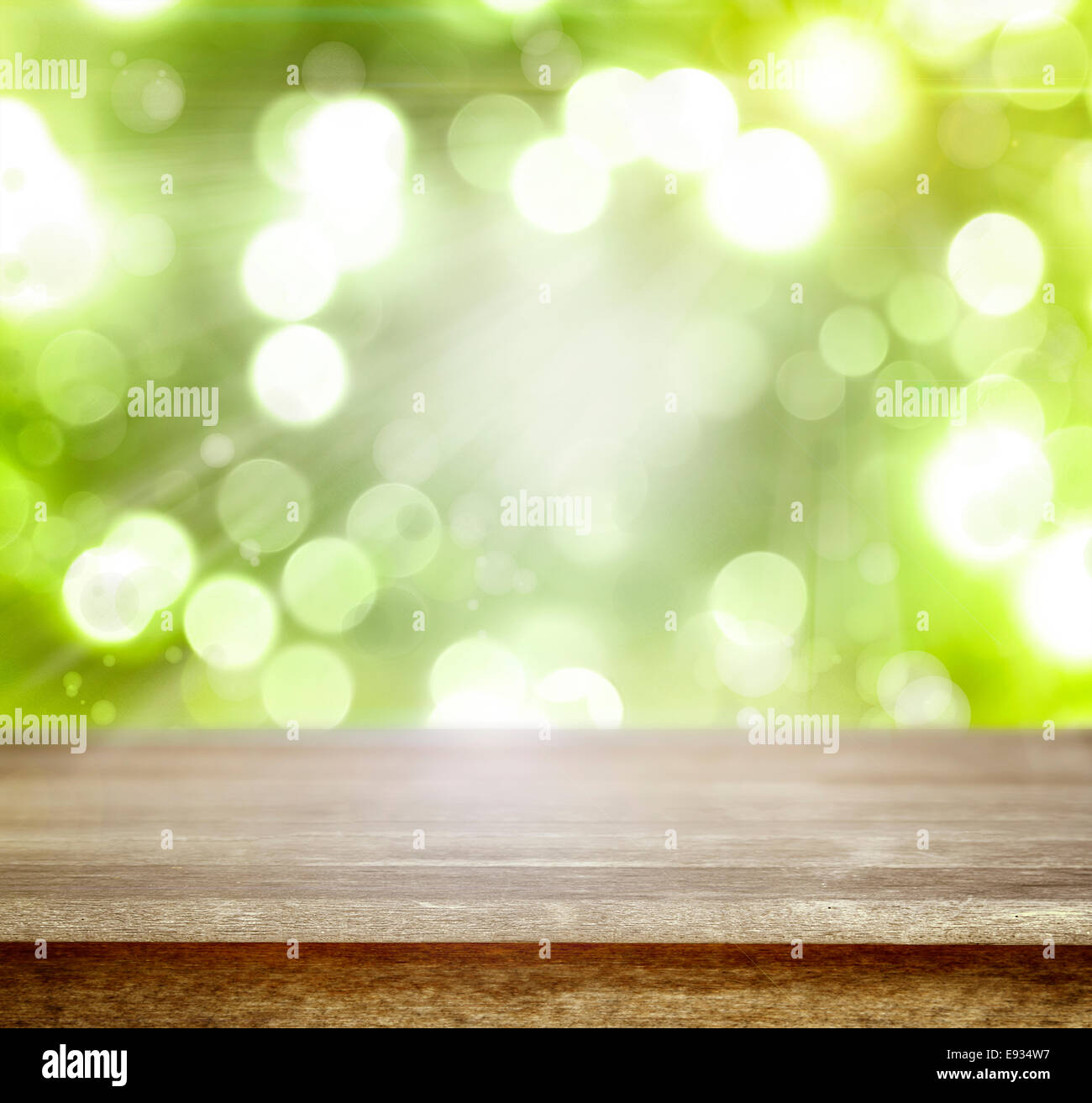 Tabella vuota davanti a sfondo sfocato immagini e fotografie stock ad ...