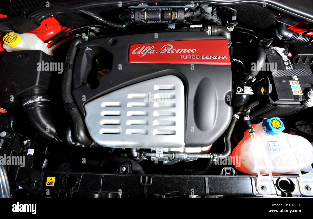 2008 Alfa Romeo Mito auto, Italiano super-mini turbo benzina motore ...