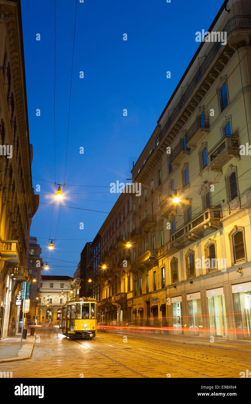 Milano turistico immagini e fotografie stock ad alta risoluzione - Alamy