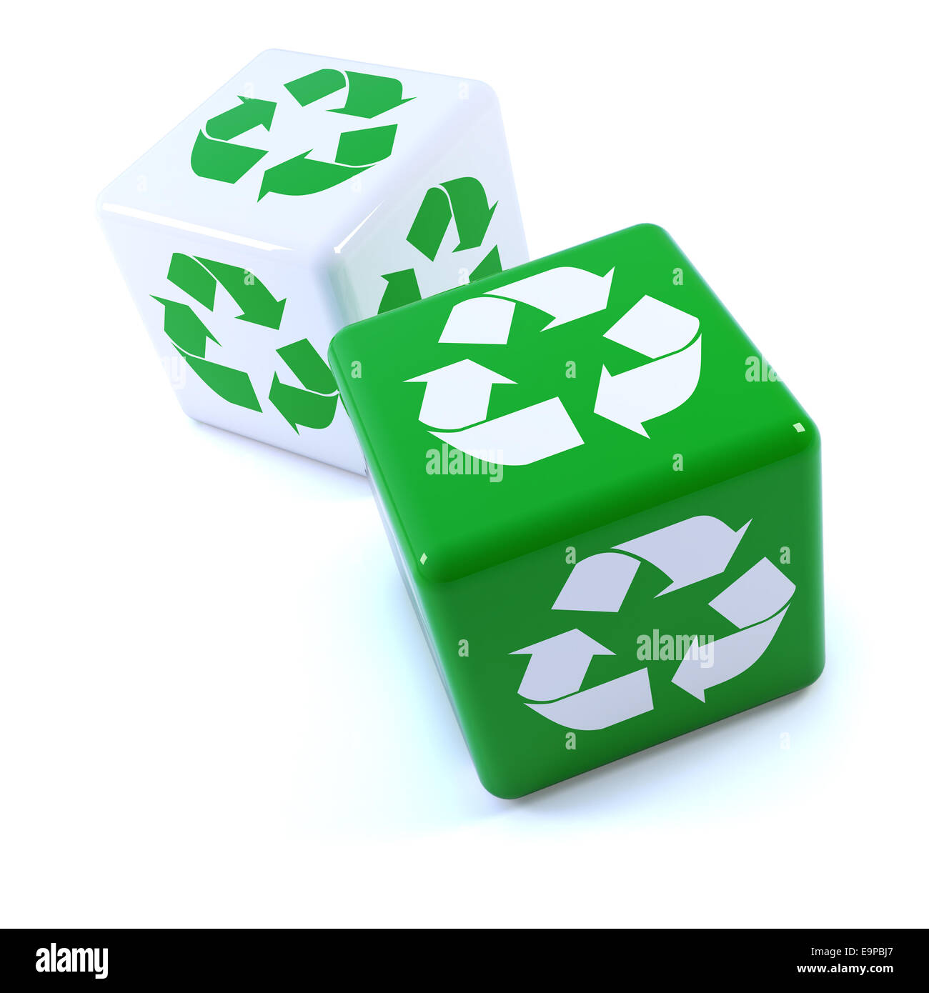 3D render di due dadi verde con simboli di riciclo Foto stock - Alamy